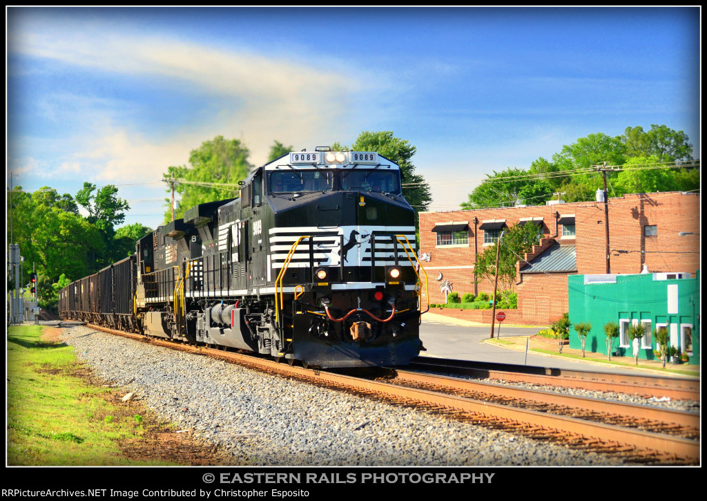 NS 9-40CW 9089 on the point of 76M